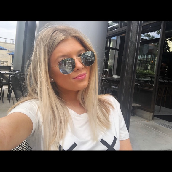 Alexis' Closet (@alexis_poore) | Poshmark